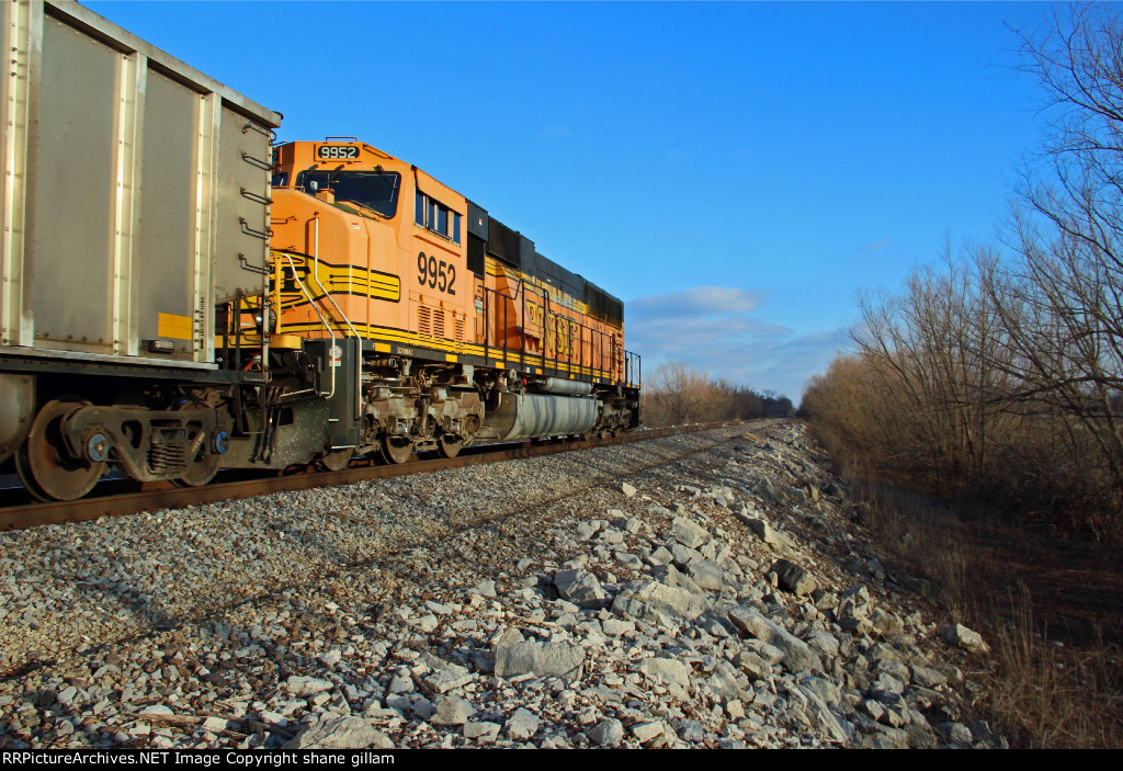 BNSF 9952 runs dpu on a empty coal train.